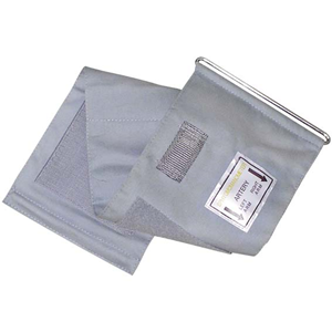 Adult Fastener Cuff with D-Ring 51x13.5cm | Livingstone